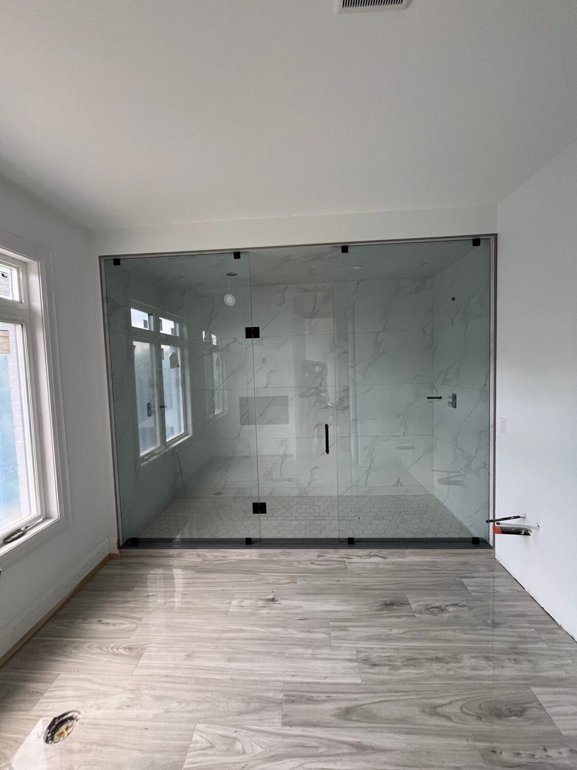 Frameless Railings Company Toronto - Meteor Glass